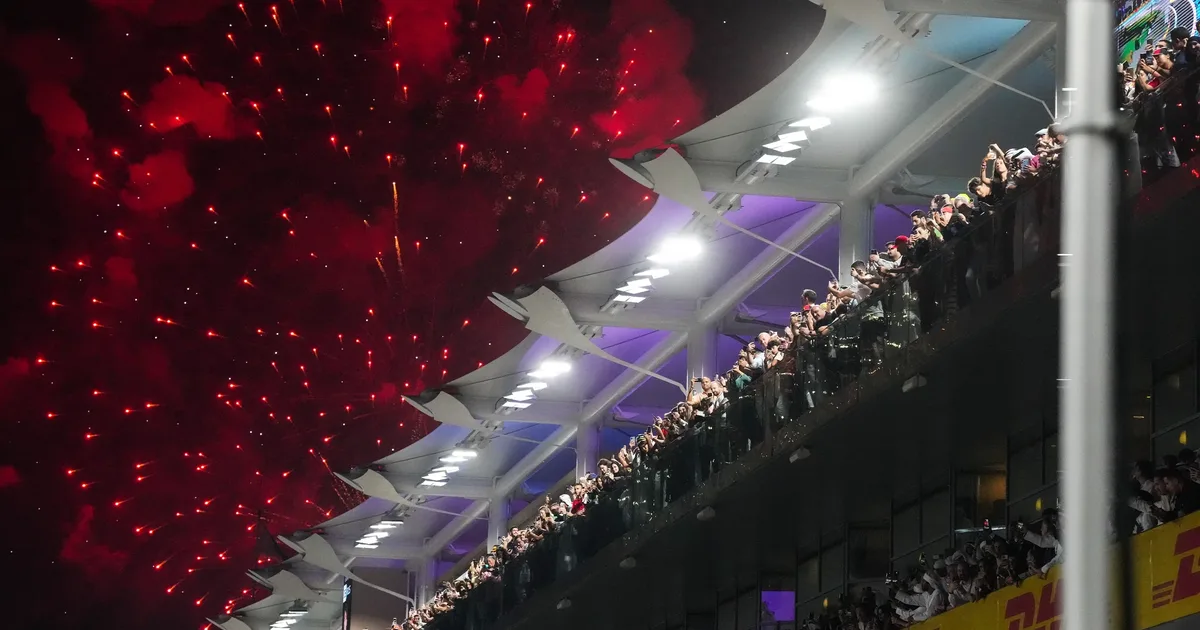 What time does… | FORMULA 1 QATAR AIRWAYS AUSTRALIAN GRAND PRIX 2026